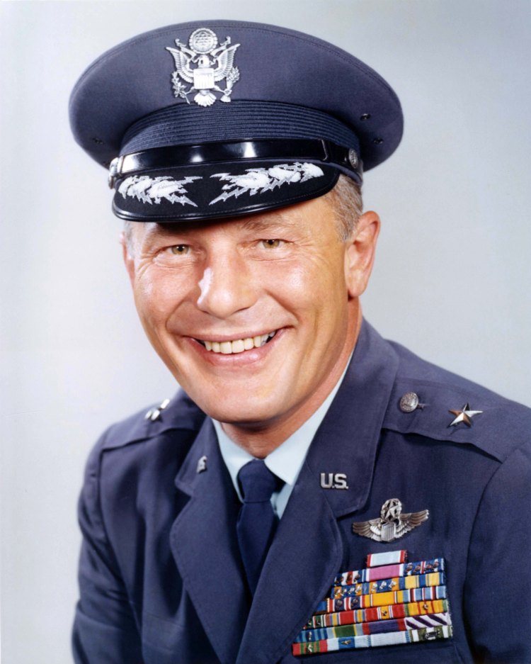 “Triple Ace” American Fighter Pilot “Robin Olds” – World War II and ...